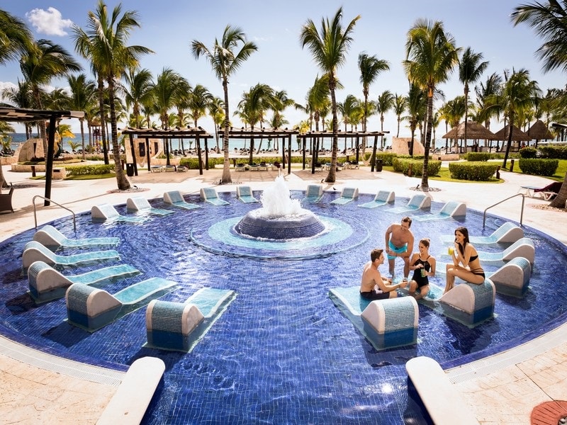 Barcelo Maya Palace Deluxe in Playa - Saving is Easy!